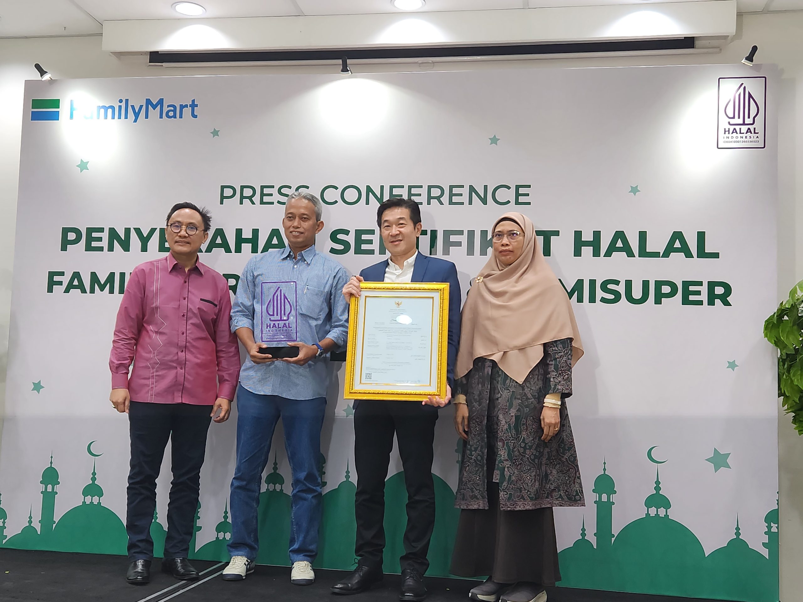 FamilyMart Gets Halal Certificate - LPPOM MUI